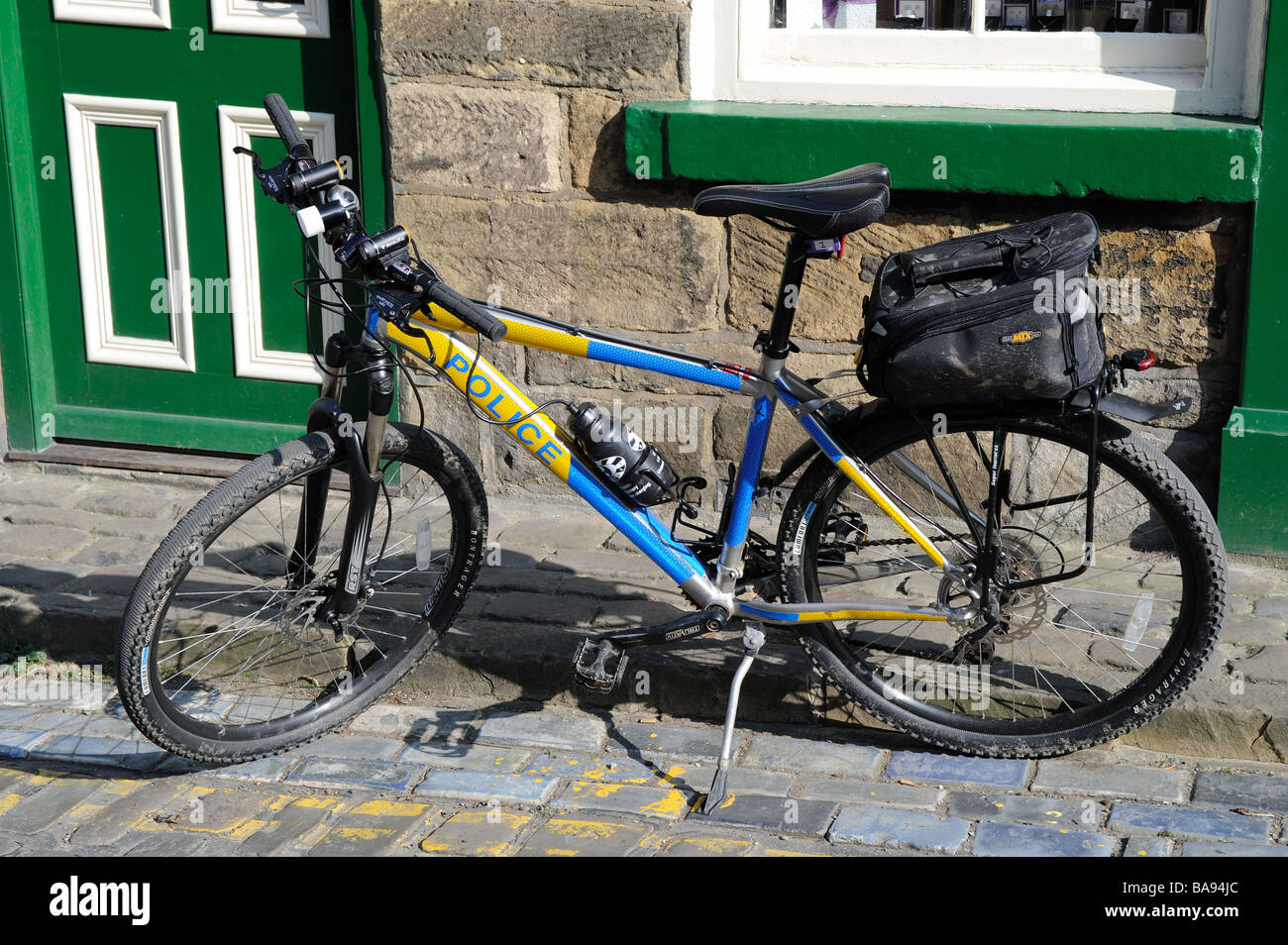 Police mountain bike at Staithes Stock Photo - Alamy