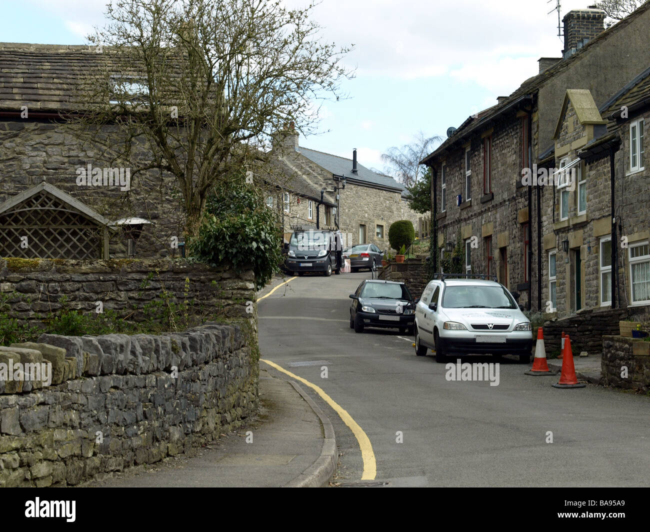 Castleton houses hi-res stock photography and images - Alamy