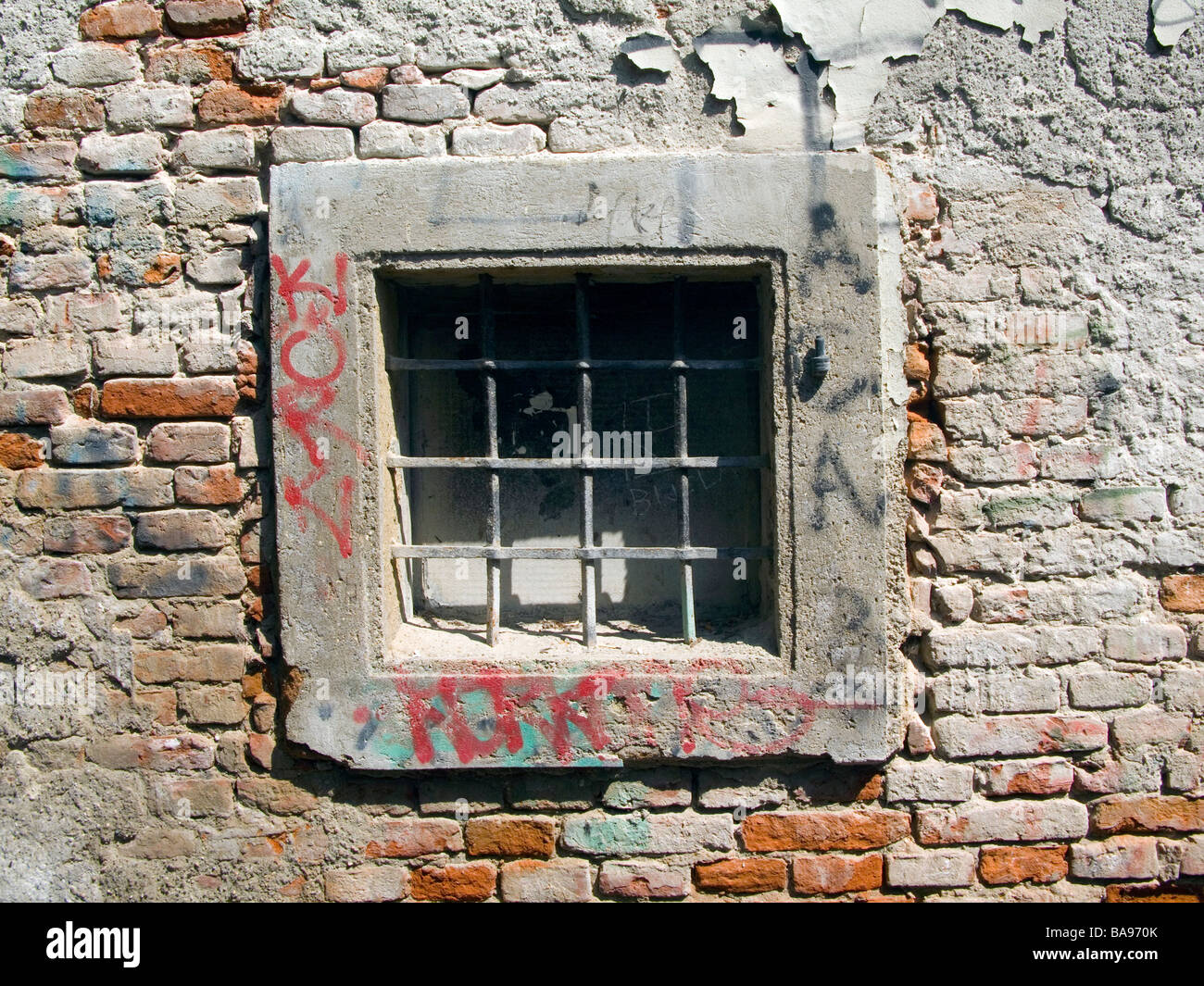 Old window and wall Stock Photo - Alamy
