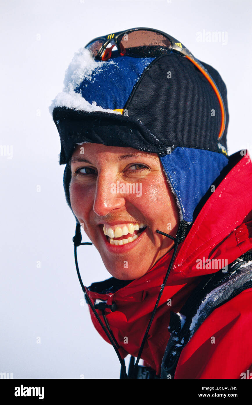 Ladies day hat smiling head shot hi-res stock photography and images ...