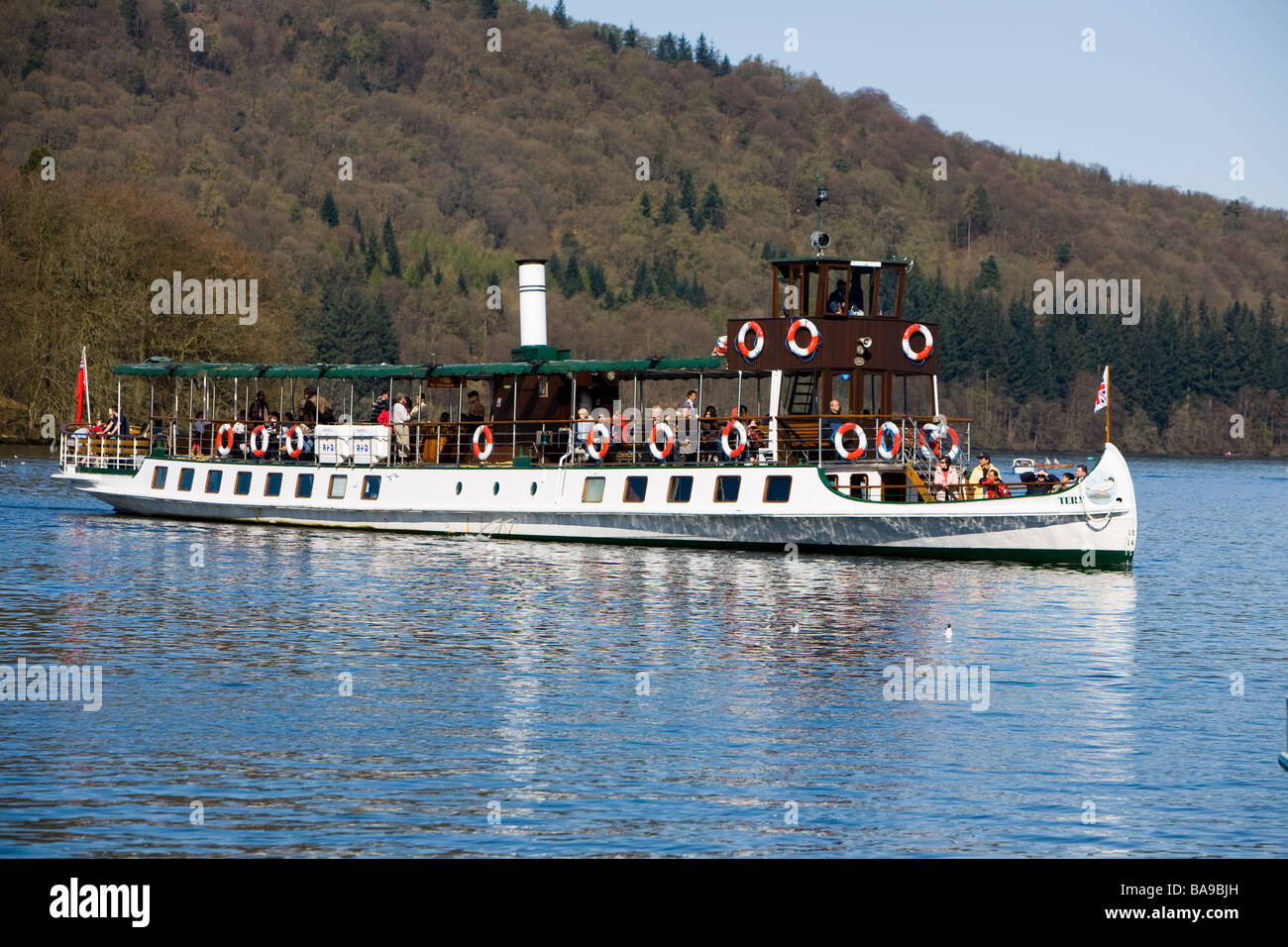 Windermere bus hi-res stock photography and images - Alamy
