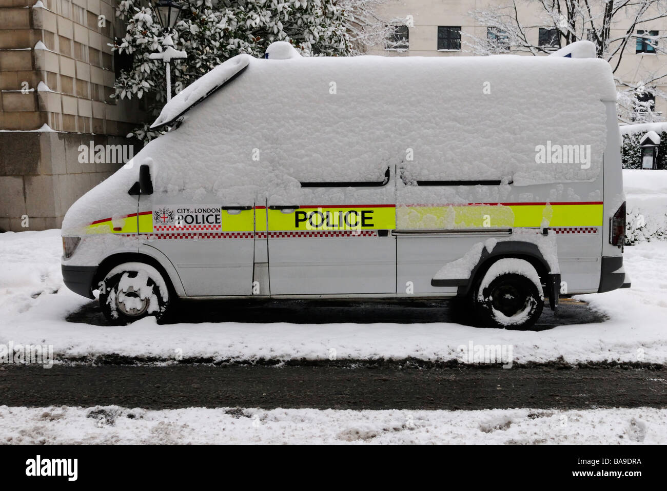 London england uk police van hi-res stock photography and images - Alamy