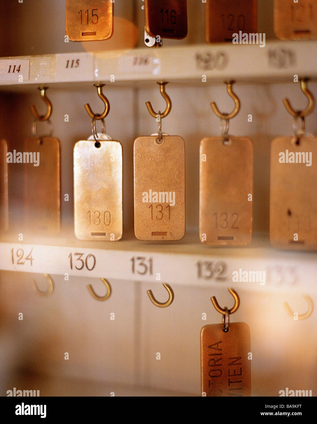 Rooms keys hi-res stock photography and images - Alamy