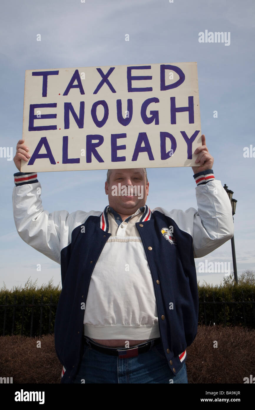 Tax protester hi-res stock photography and images - Alamy