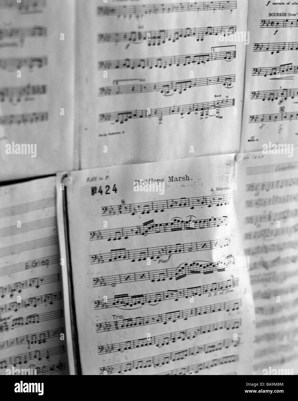 Sheets of music hi-res stock photography and images - Alamy