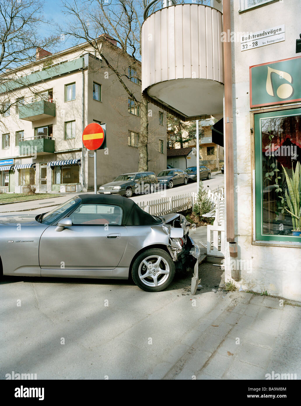 Car crashes into house hi-res stock photography and images - Alamy