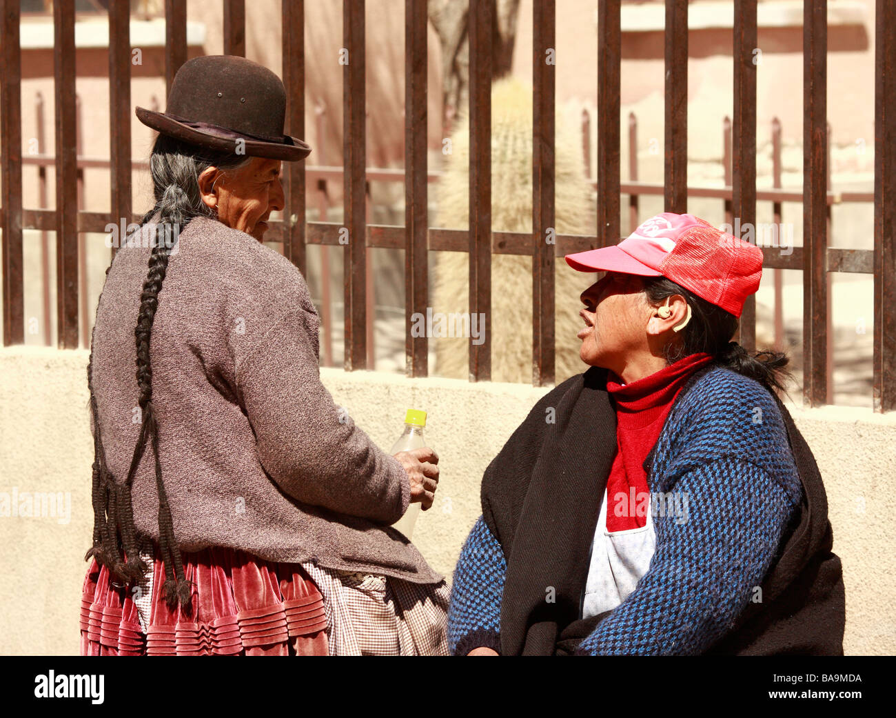 Bolivian native dress hi-res stock photography and images - Alamy