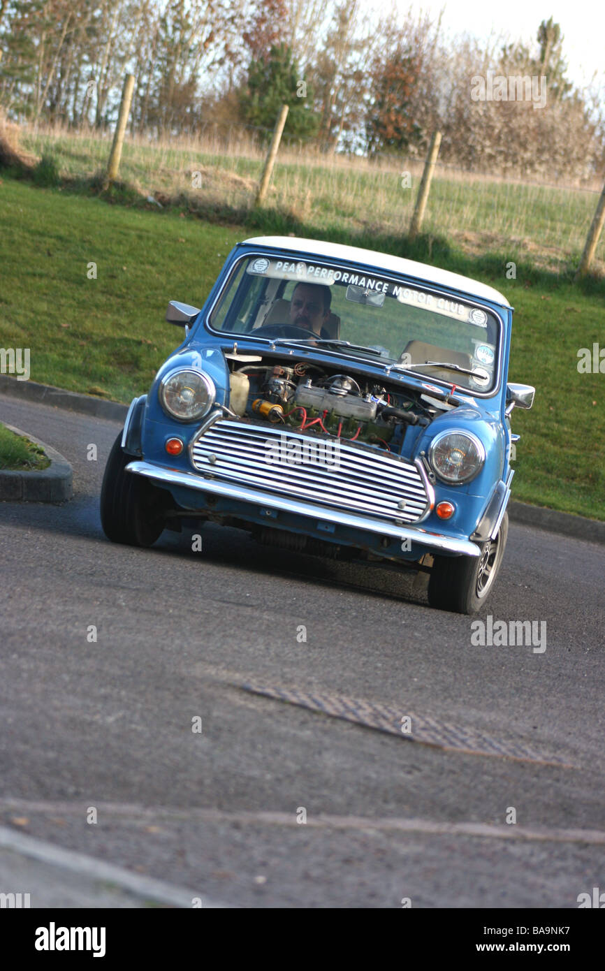 Car cornering at speed hi-res stock photography and images - Alamy