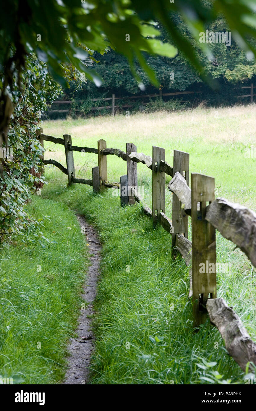 Ranch style fence hi-res stock photography and images - Alamy