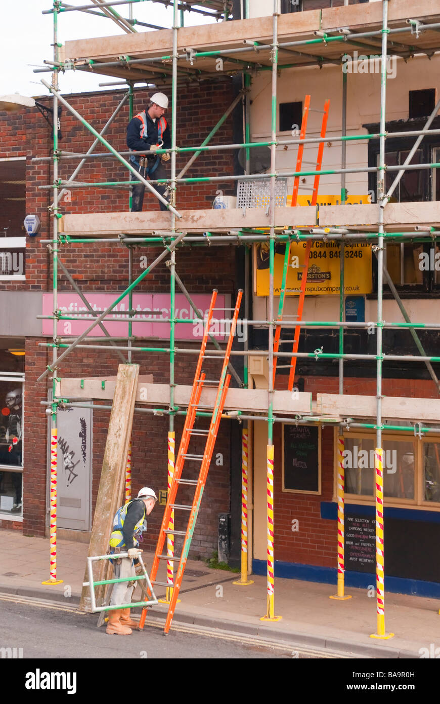 Scaffolder scaffolders hi-res stock photography and images - Alamy