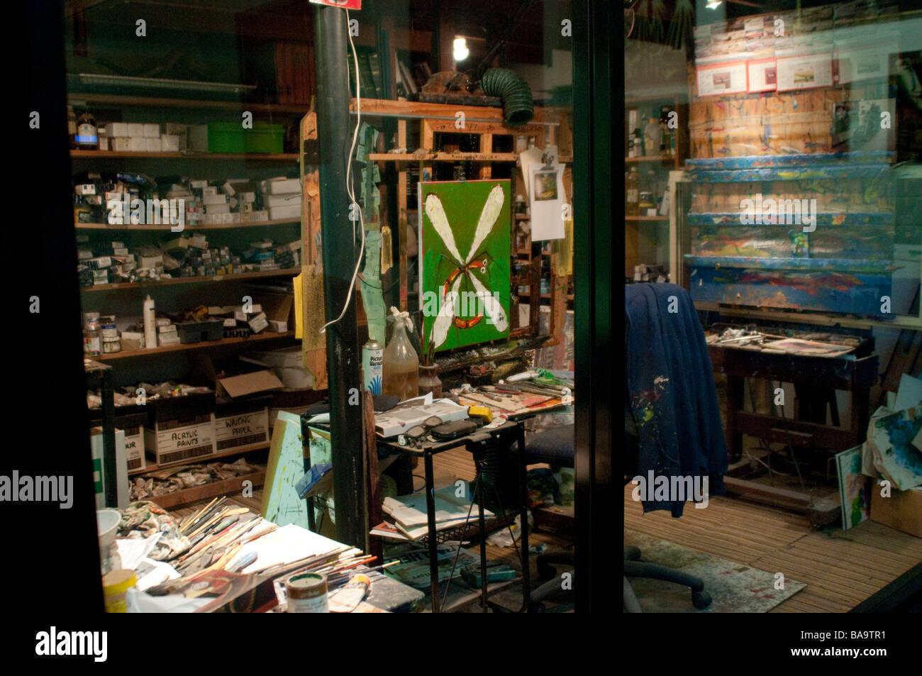 Pro hart gallery hi-res stock photography and images - Alamy