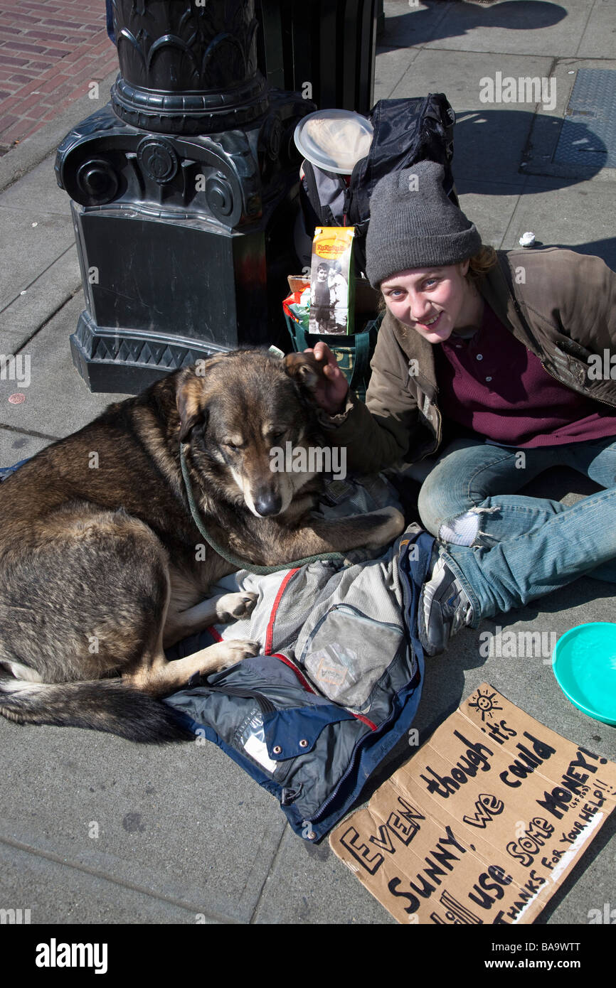 Poor woman sign homeless hi-res stock photography and images - Alamy