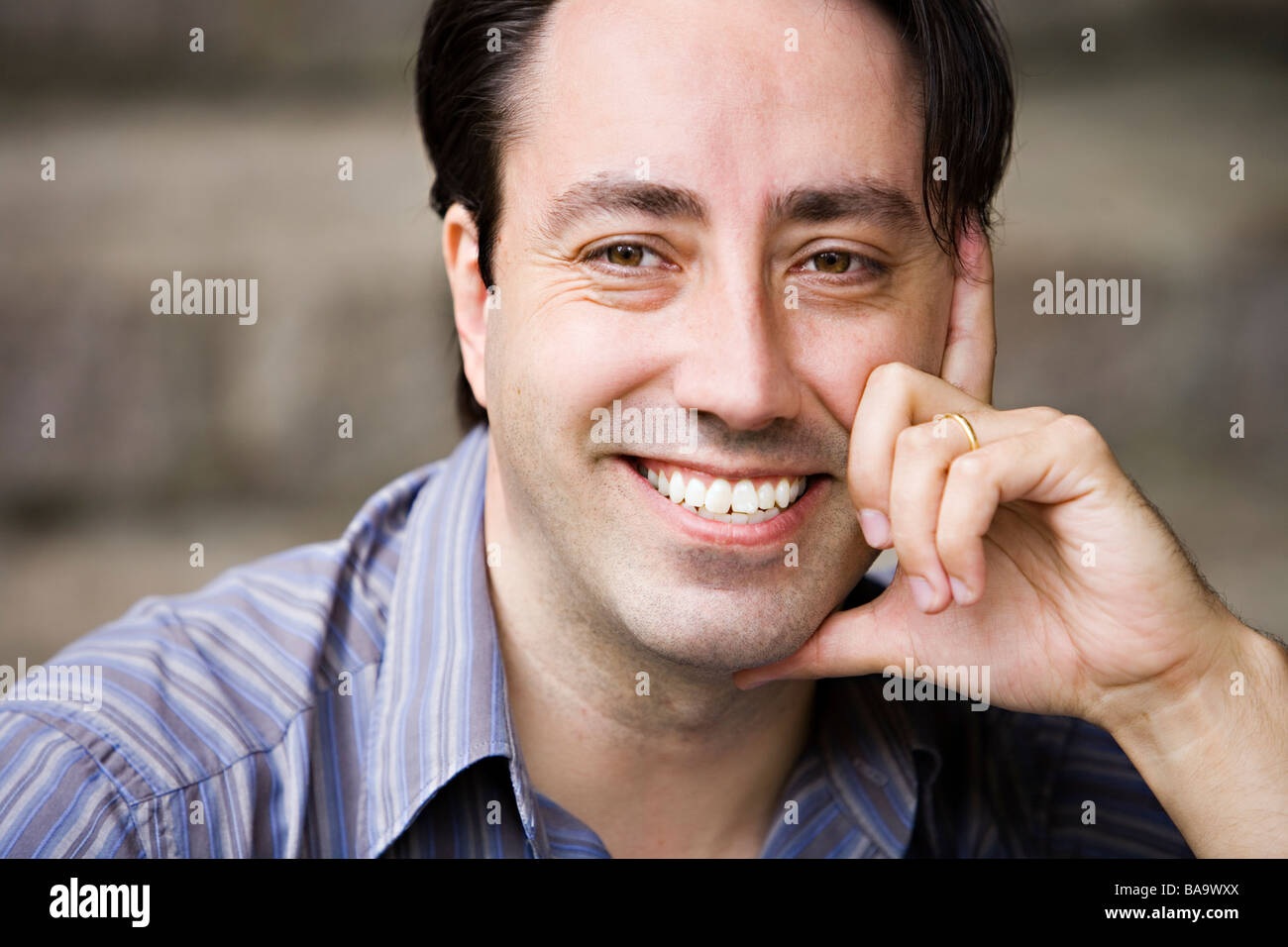 Portrait of a smiling man Stock Photo - Alamy