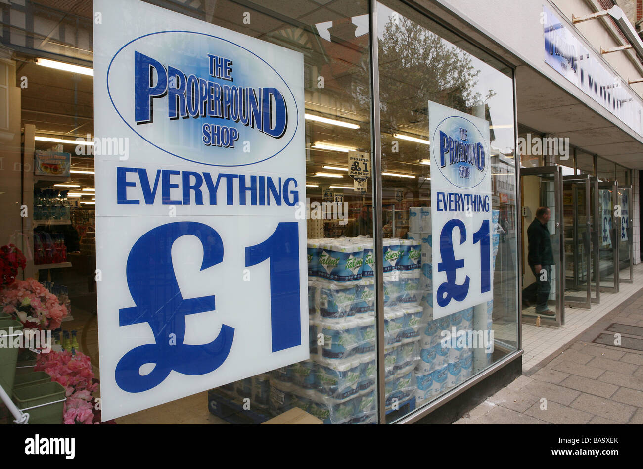 Pound shop hi-res stock photography and images - Alamy