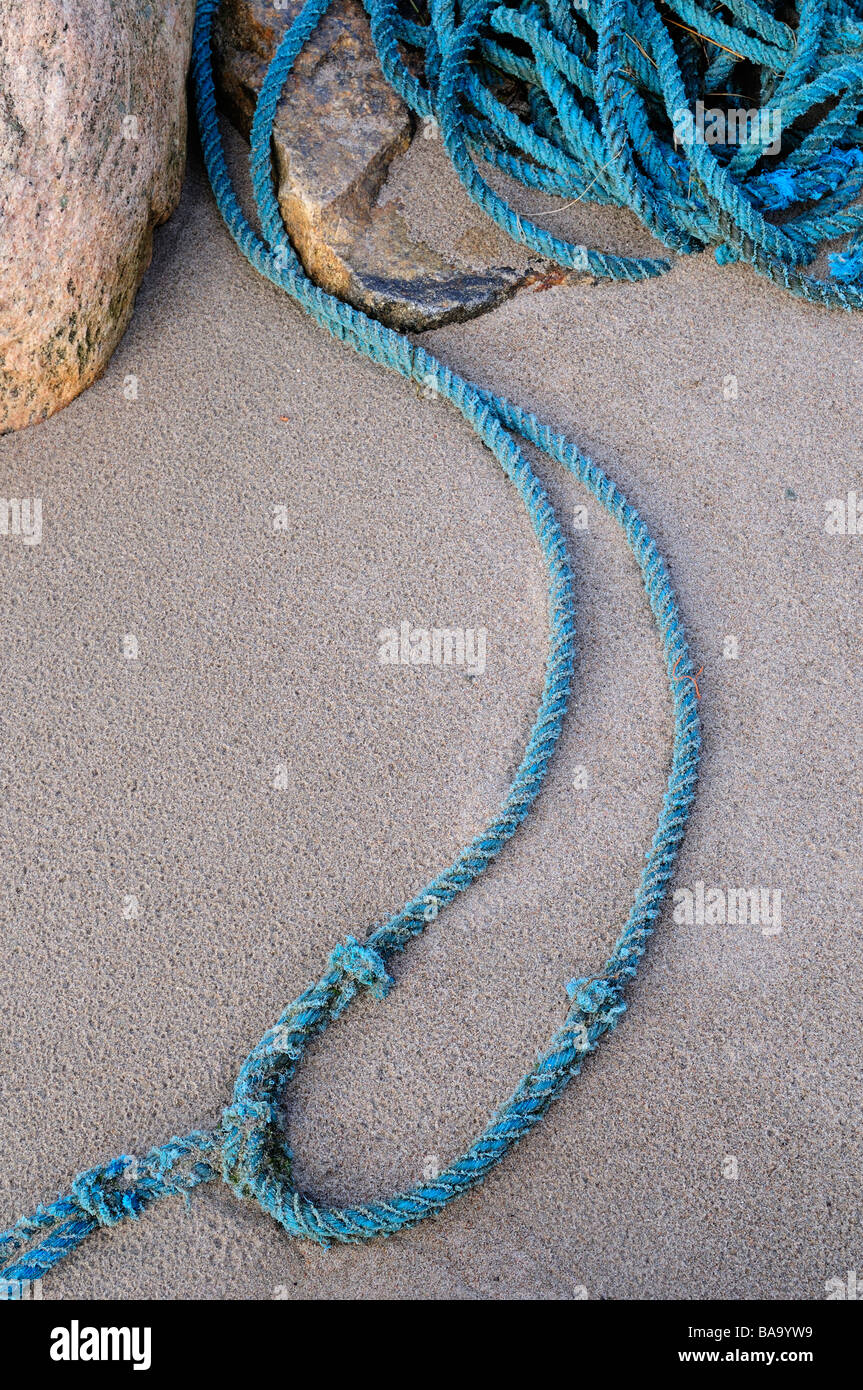 Intertwined rope hi-res stock photography and images - Alamy