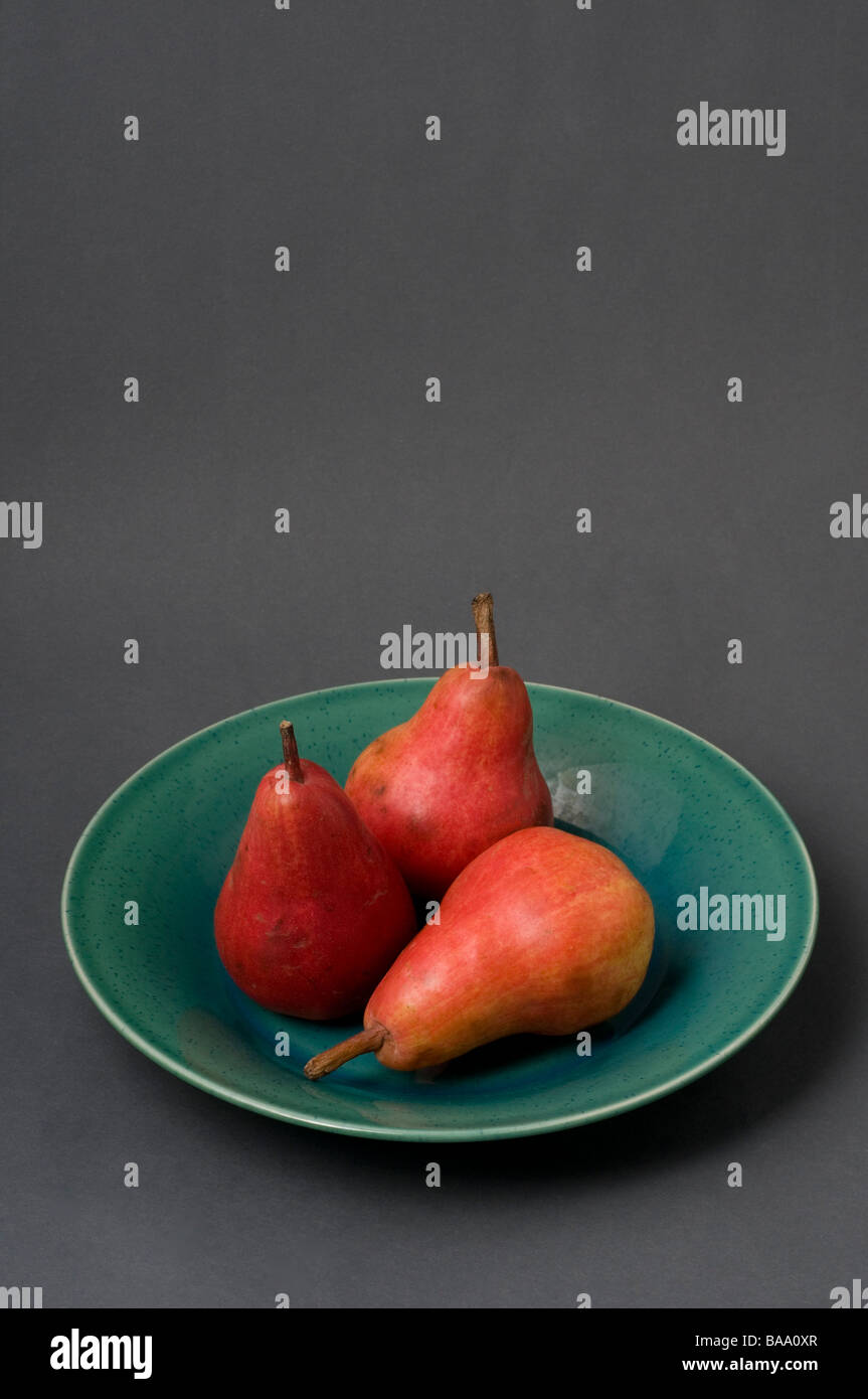 Ripe red pears variety "Sensation Stock Photo - Alamy