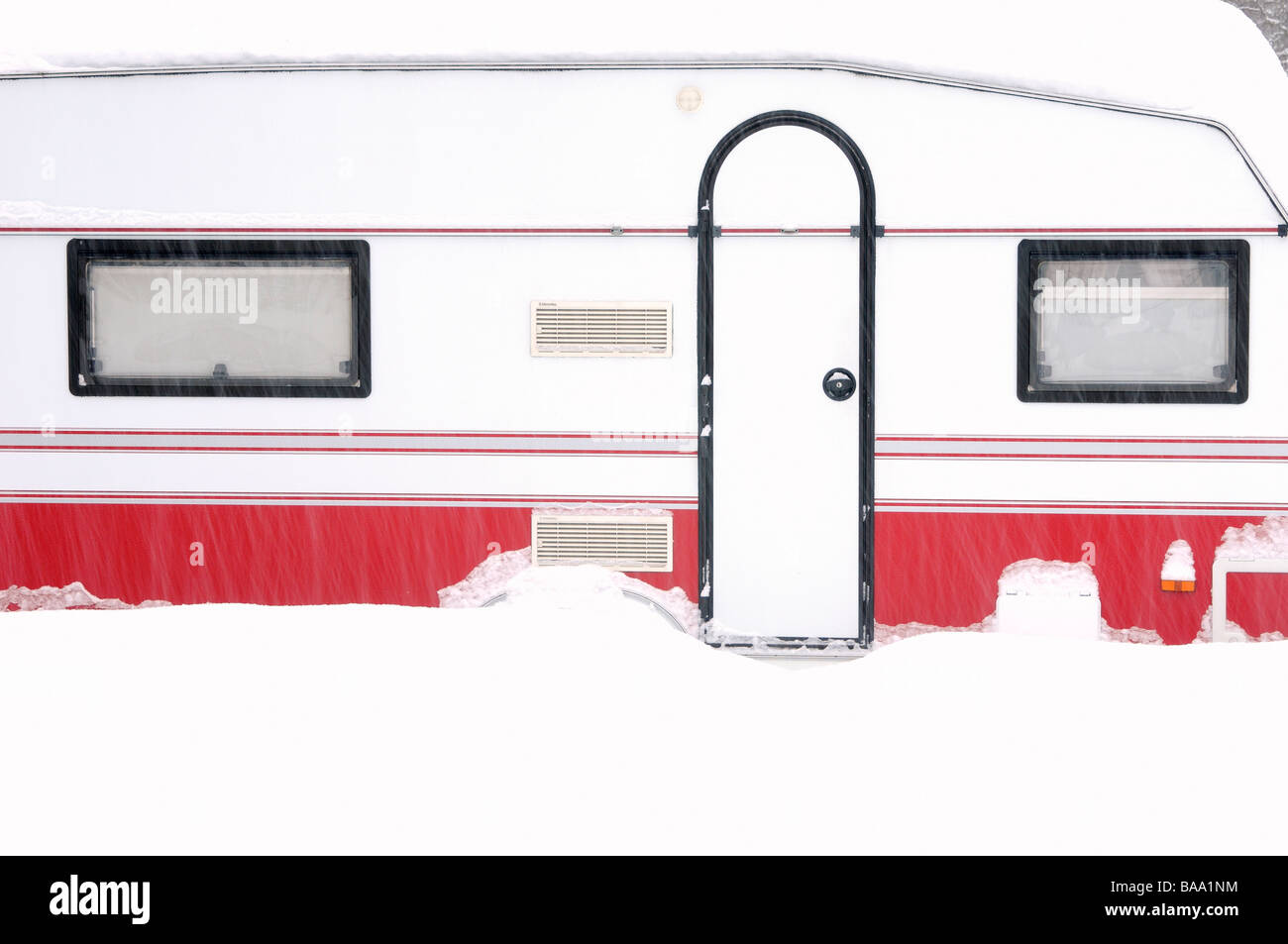 Covered caravan hi-res stock photography and images - Alamy