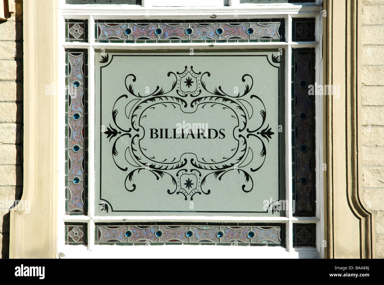 Pub glass window hi-res stock photography and images - Alamy