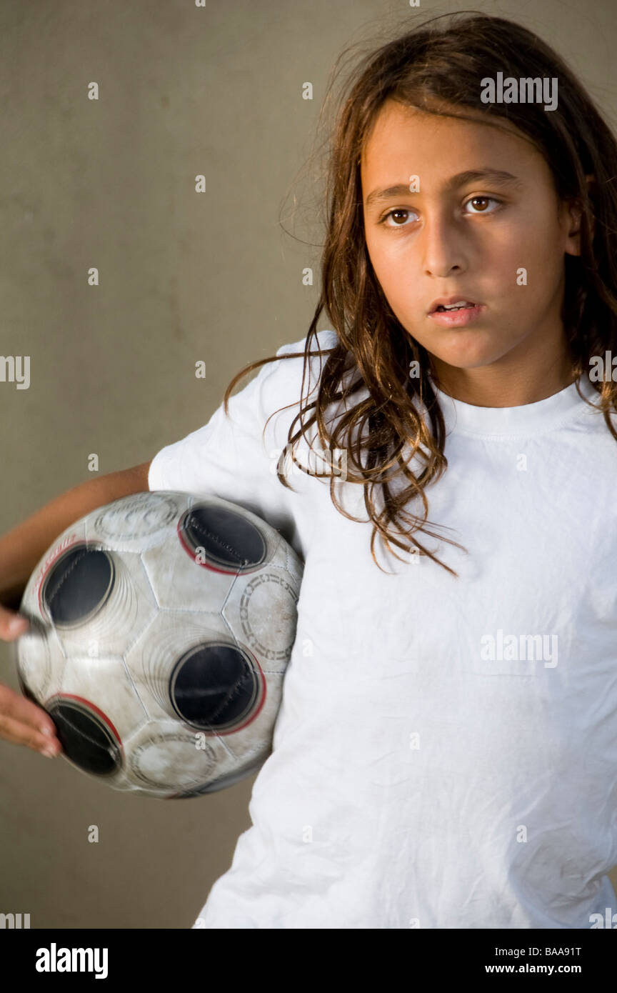 young football player Stock Photo - Alamy