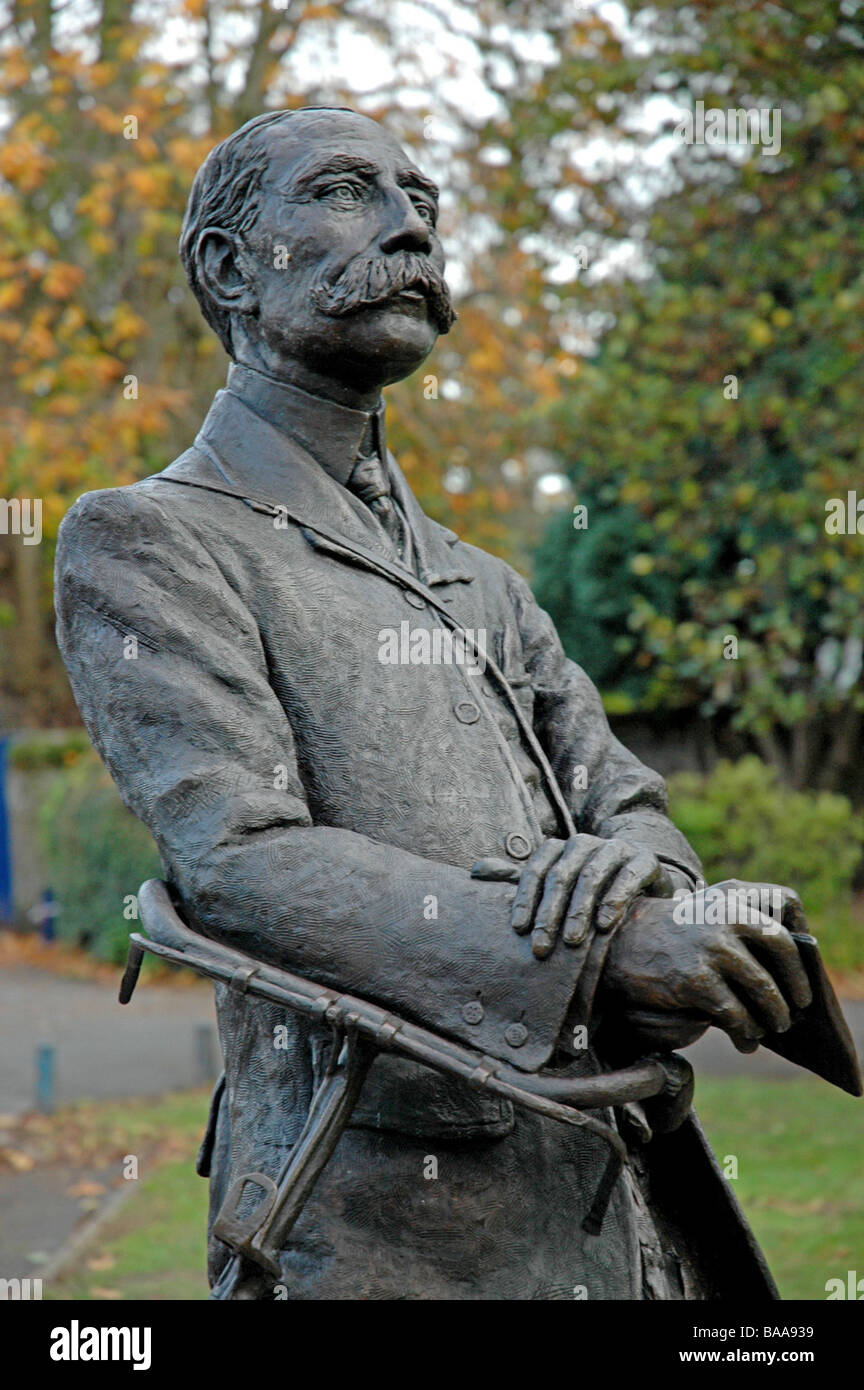 Edward elgar statue hereford hi-res stock photography and images - Alamy