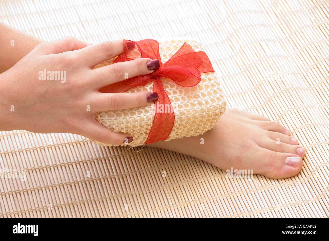 Scrub scrubbing scrubber hi-res stock photography and images - Alamy