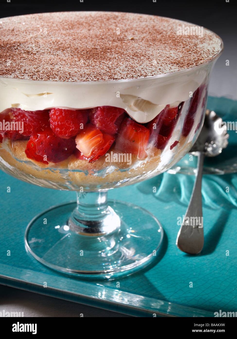 Family sized fruit trifle hi-res stock photography and images - Alamy