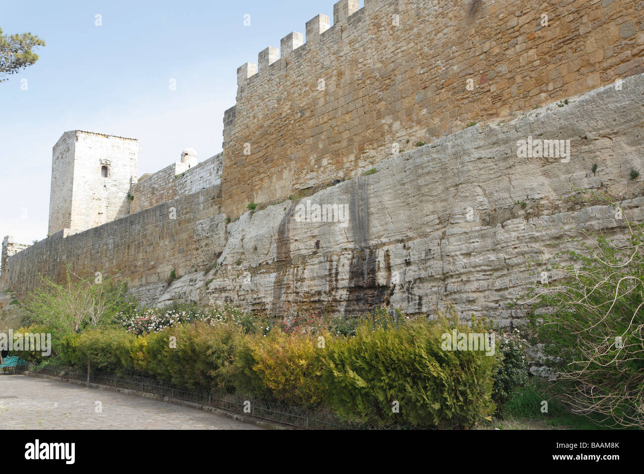 Empty homes sicily hi-res stock photography and images - Alamy