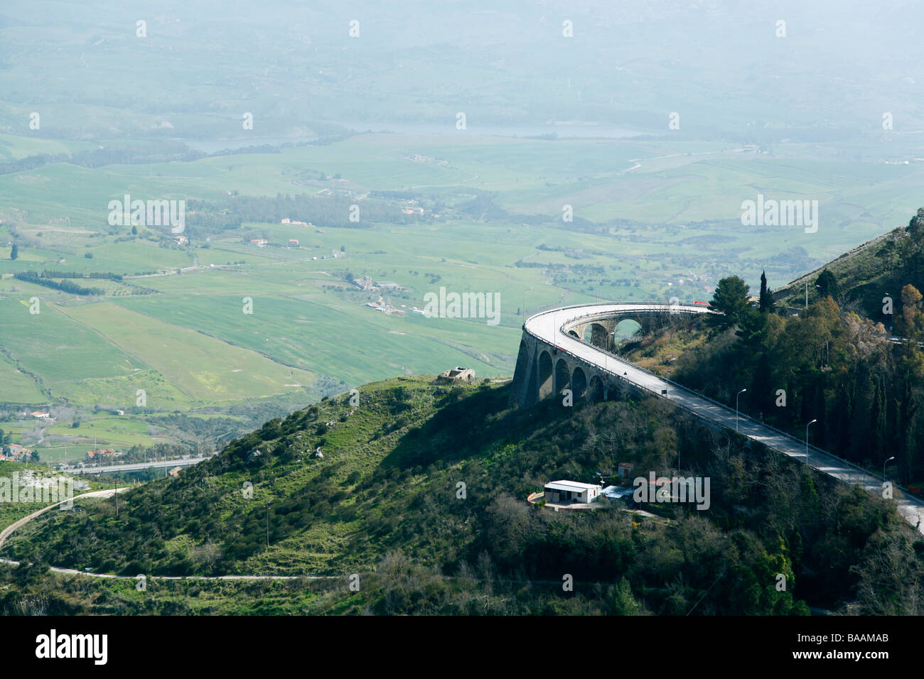People houses road highway hi-res stock photography and images - Alamy