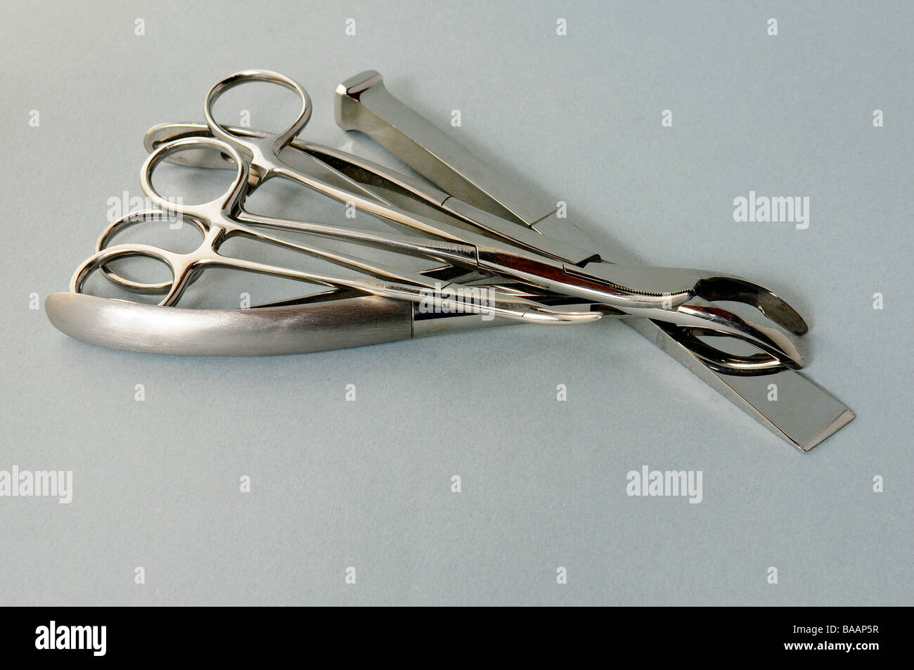 Medical instruments hi-res stock photography and images - Alamy