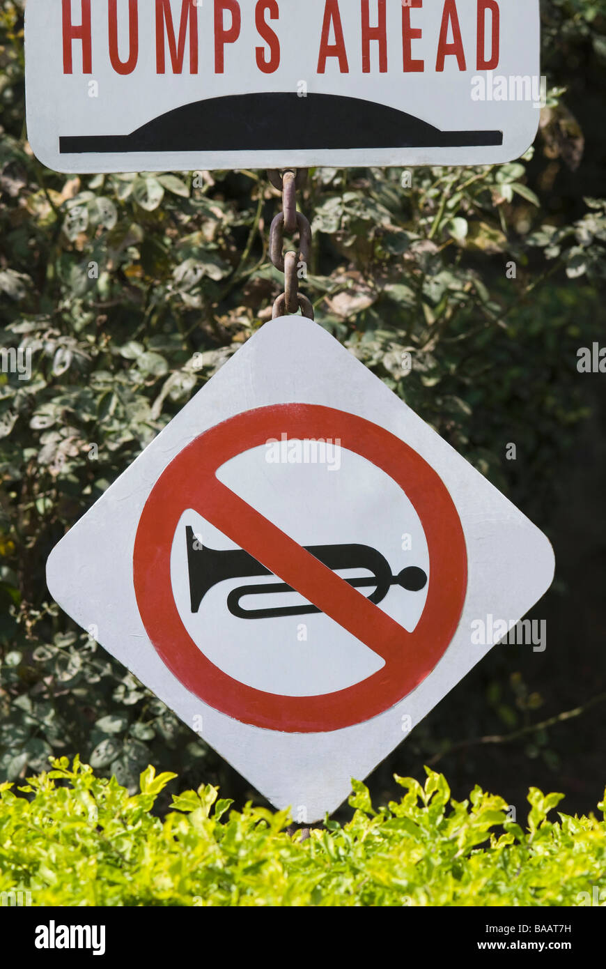 No horn sign board hi-res stock photography and images - Alamy