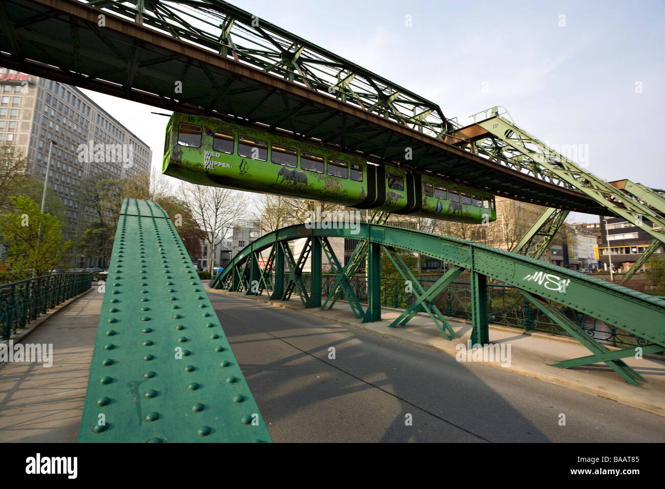 Schwebebahn schwebebahn hi-res stock photography and images - Alamy