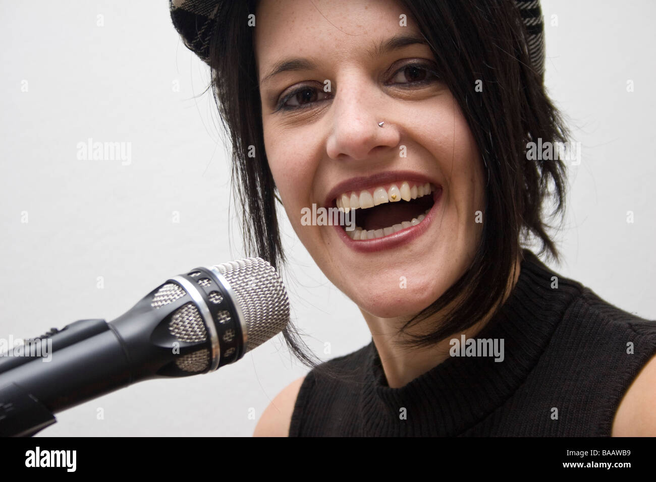 Vocal artist - Sängerin Stock Photo - Alamy
