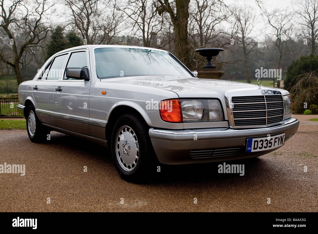 Mercedes Benz 300 SE saloon Stock Photo - Alamy
