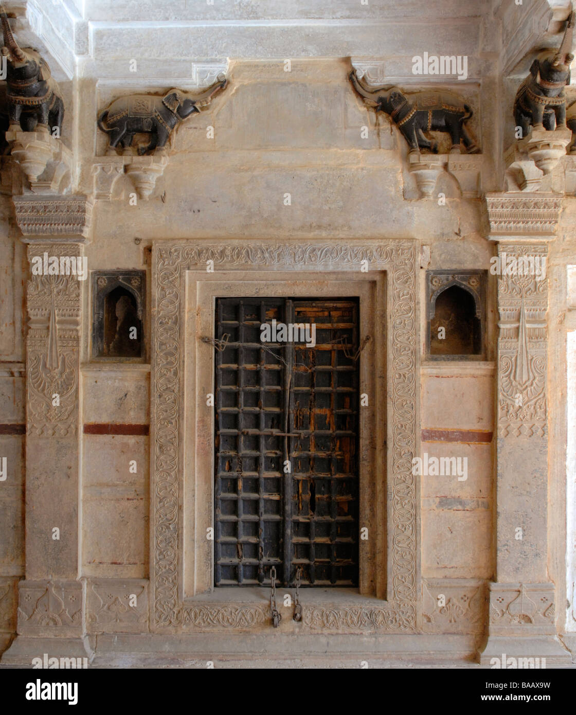 Rajput palace hi-res stock photography and images - Alamy