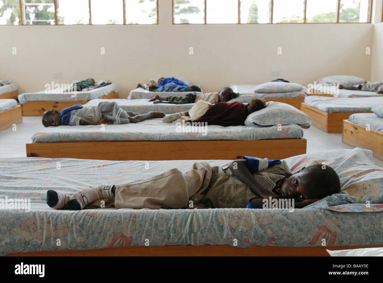 Kids sleeping in dormitory hi-res stock photography and images - Alamy