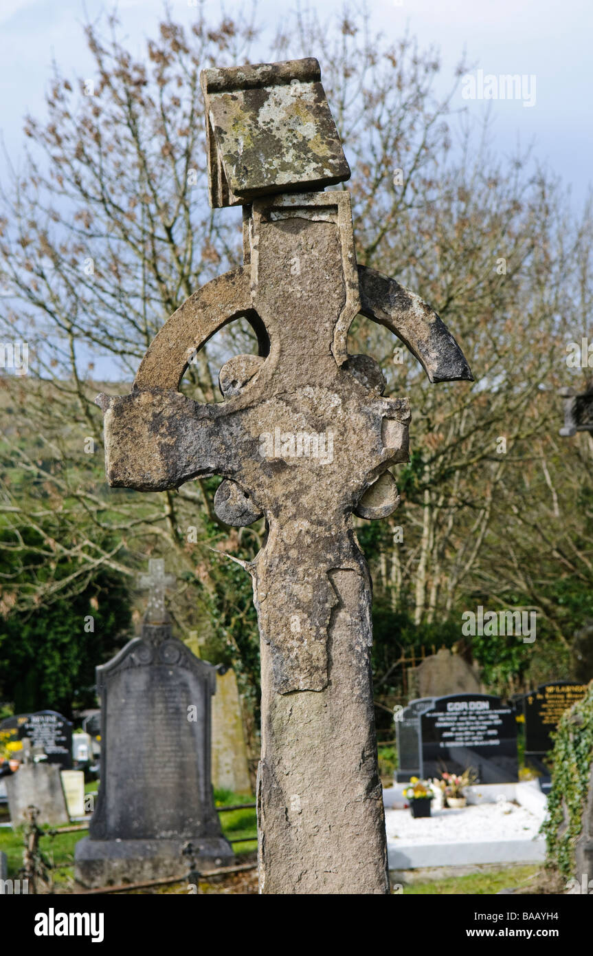 Cracked stone cross hi-res stock photography and images - Alamy