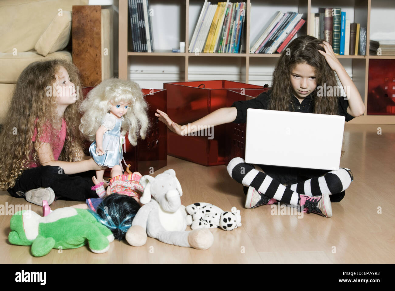Female dolls fight hi-res stock photography and images - Alamy