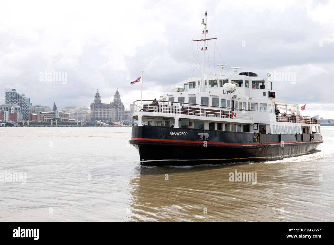 River Mersey ferry boat Snowdrop with Liverpool skyline in background ...