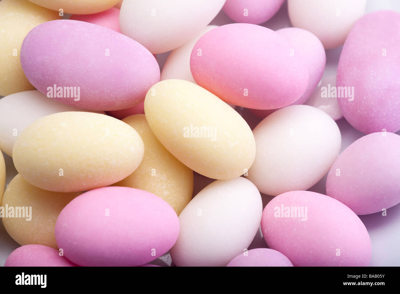 Coated almonds hi-res stock photography and images - Alamy