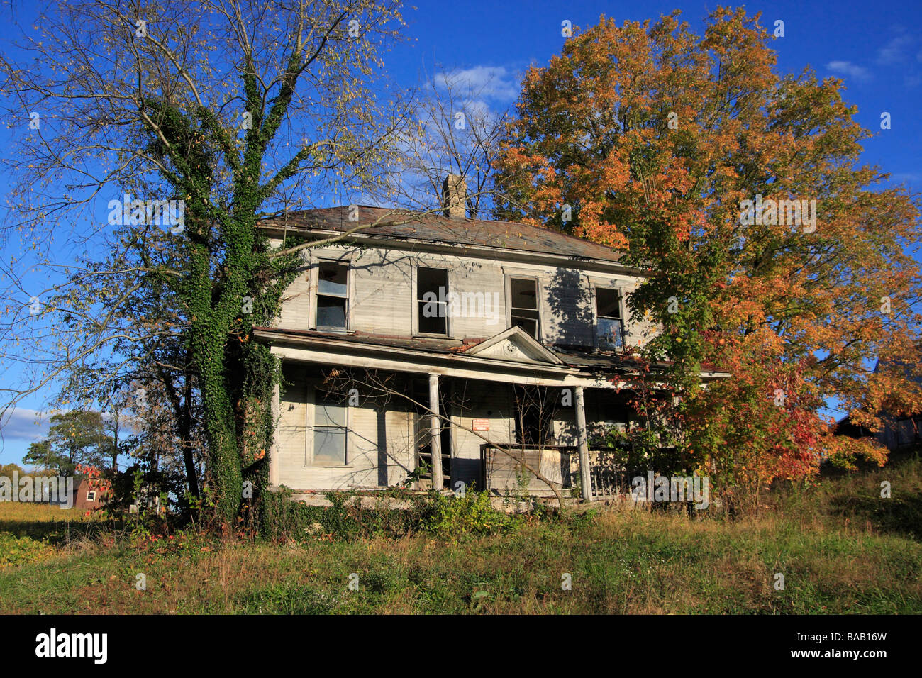 Derelict hi res hi-res stock photography and images - Alamy