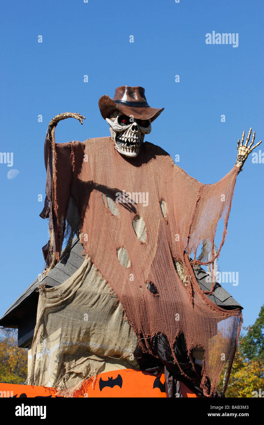 Dummy with mask hi-res stock photography and images - Alamy