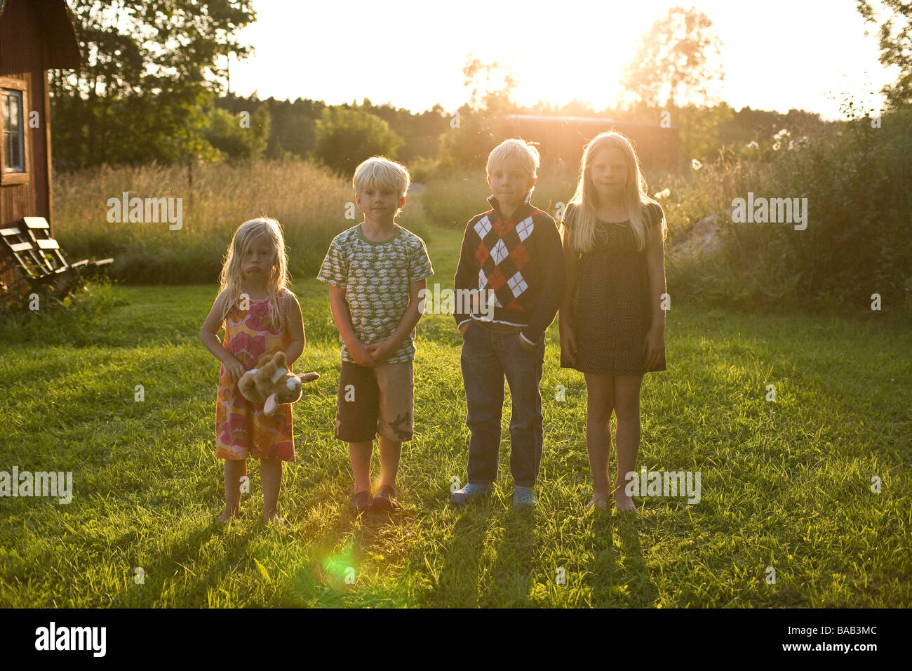 Four cousins against the light hi-res stock photography and images - Alamy