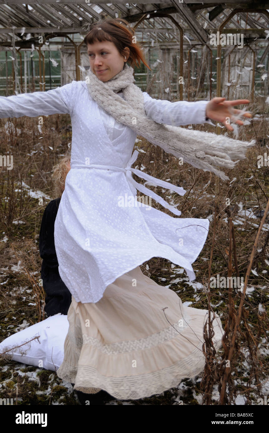 Old young woman illusion hi-res stock photography and images - Alamy