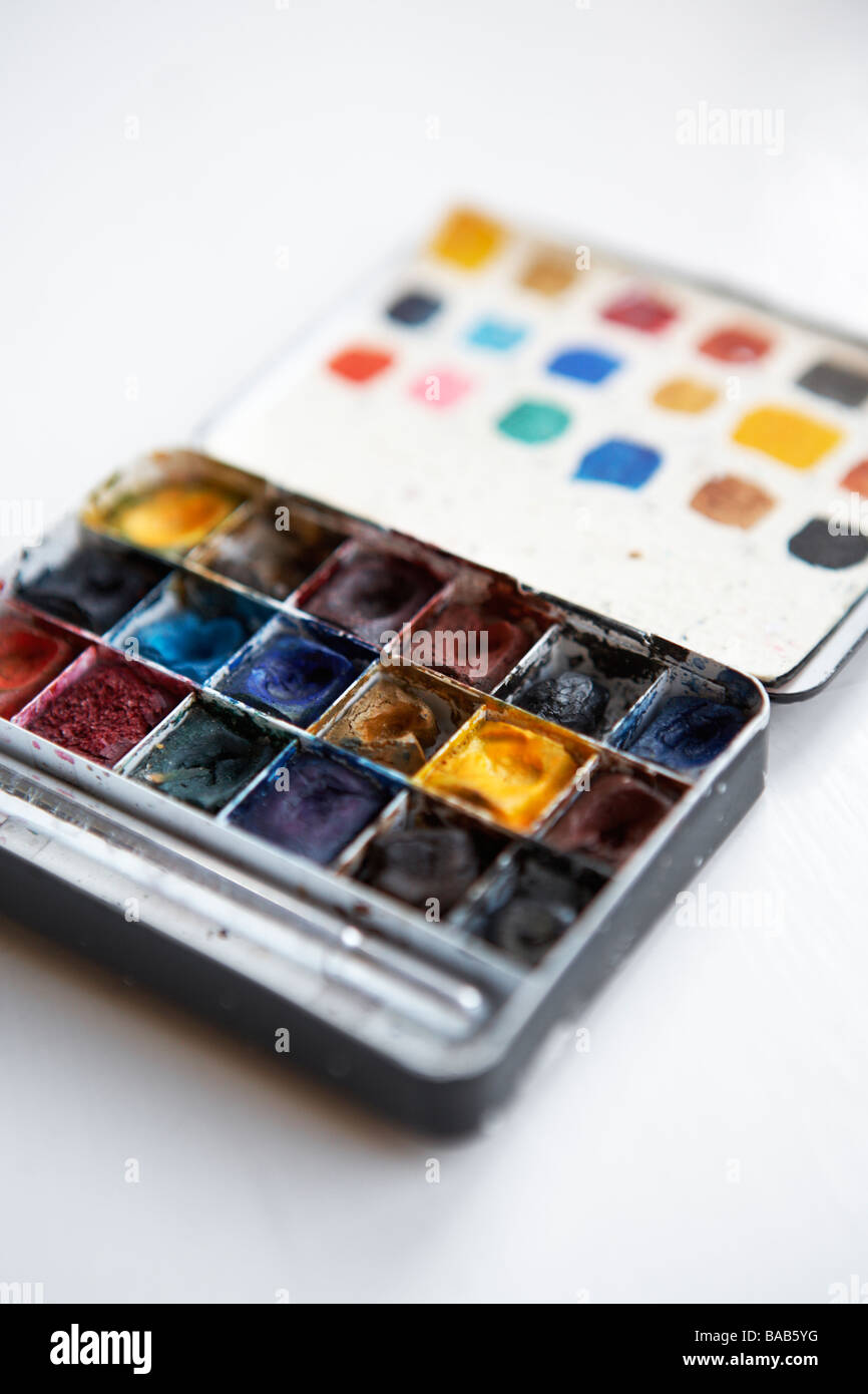 Paintbox hi-res stock photography and images - Alamy