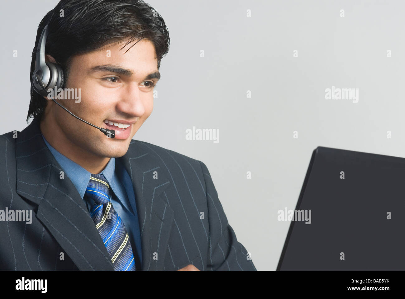 Customer service agent wireless headset hi-res stock photography and ...