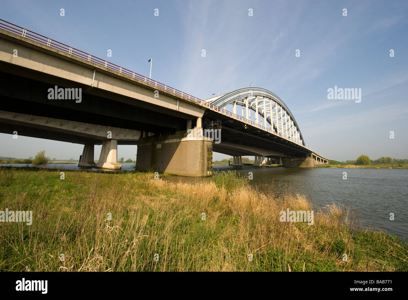 Wideangle of bridge hi-res stock photography and images - Alamy