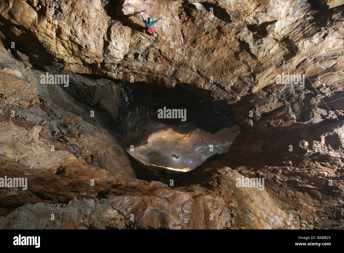 Titan - The UK's largest natural shaft situated in Peak Cavern Stock ...