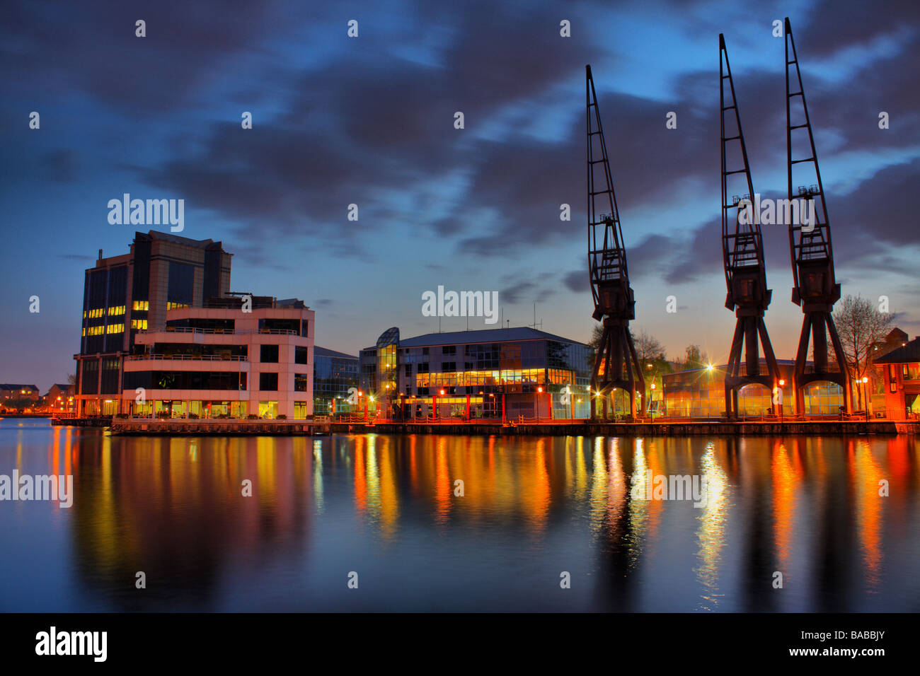 Millwall docks hi-res stock photography and images - Alamy