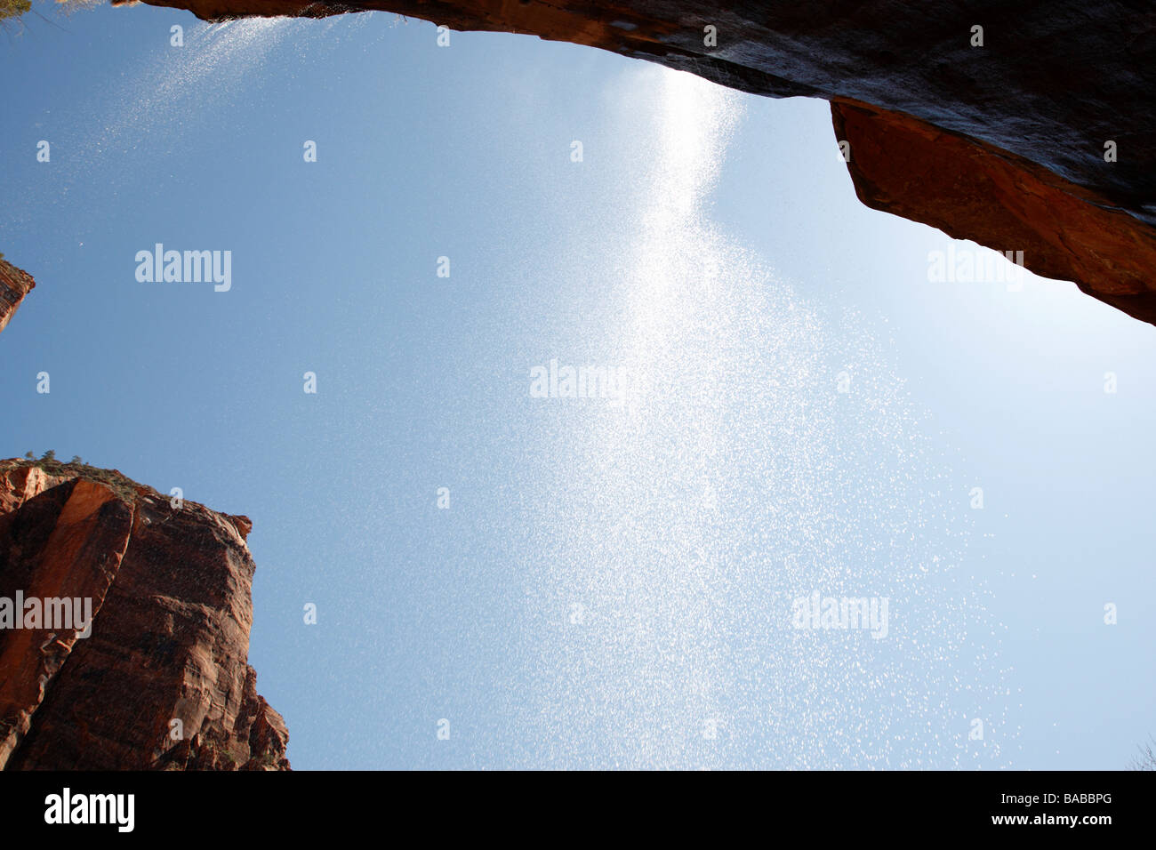 Pool and waterfall hi-res stock photography and images - Alamy