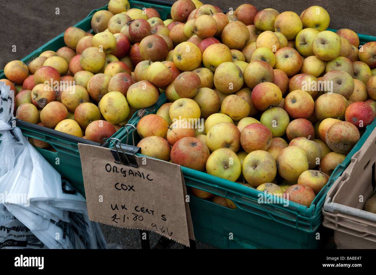 Cox apples uk hi-res stock photography and images - Alamy